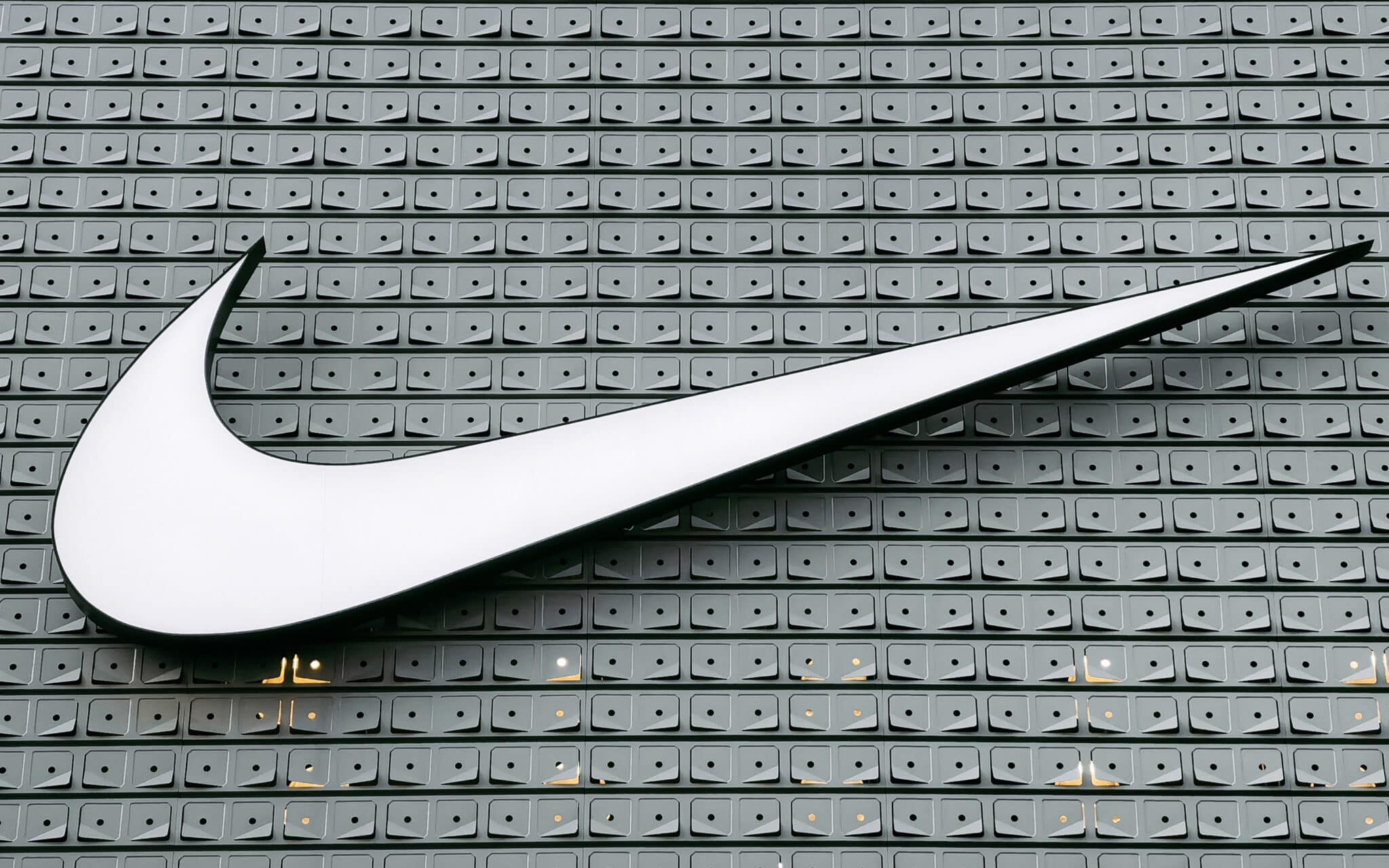 Company Logo Design: Polishing The Jewel In Your Branding Crown